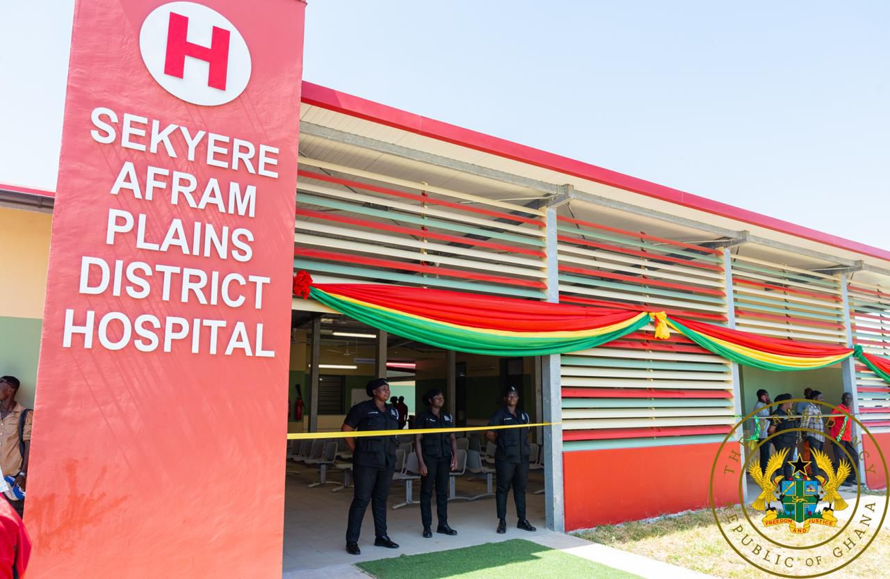 AKUFO-ADDO COMMISSIONS FOUR DISTRICT HOSPITALS IN ASHANTI REGION ...